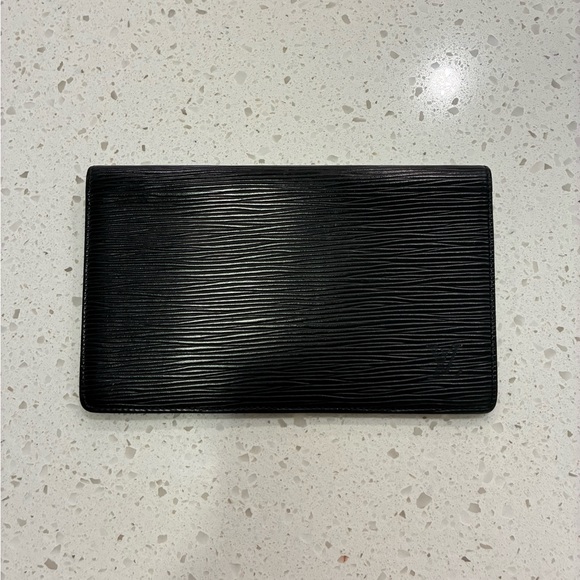 Louis Vuitton | Accessories | Louis Vuitton Epi Long Wallet Authentic ...